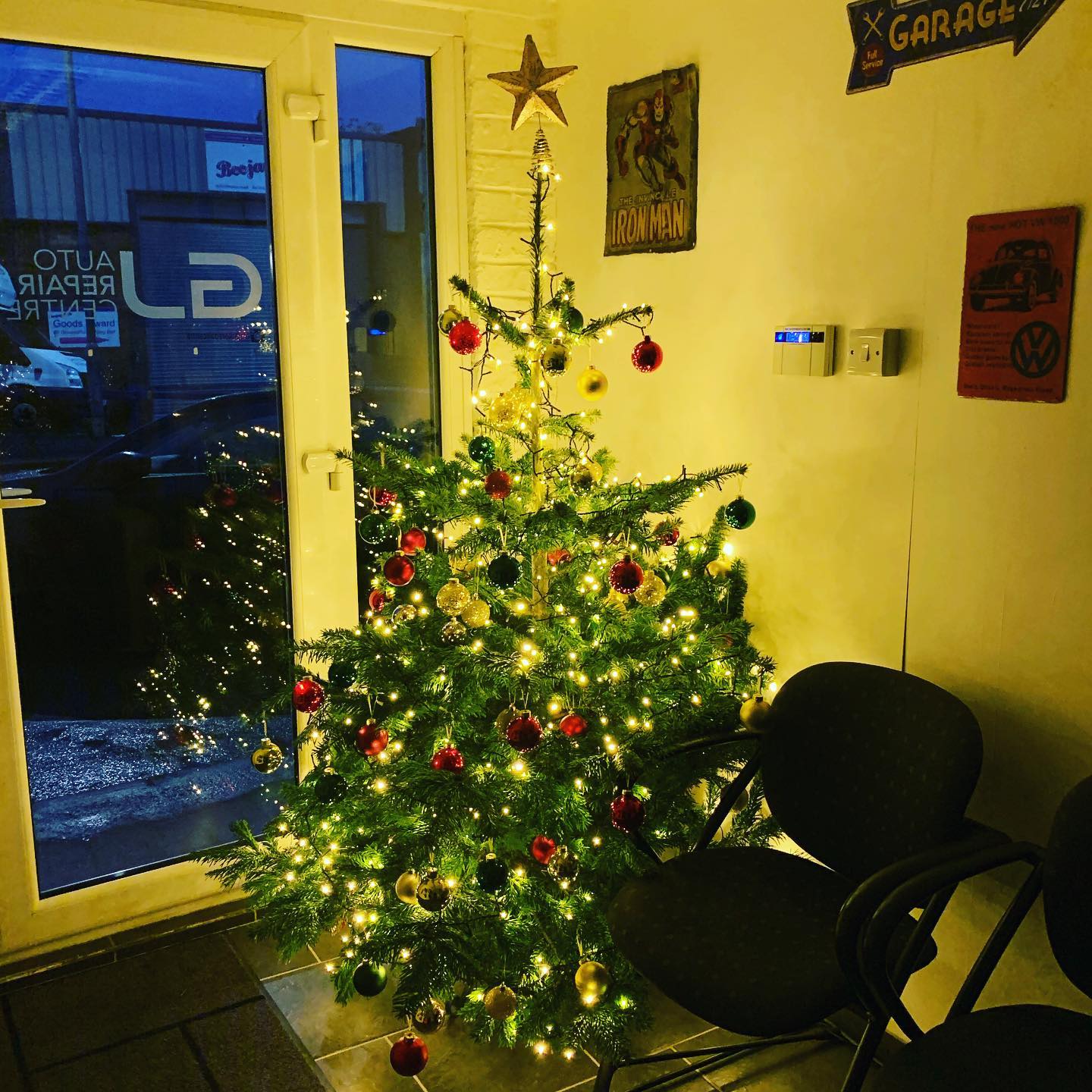 Real Christmas Trees Delivered Manchester | FREE Delivery – Christmas ...