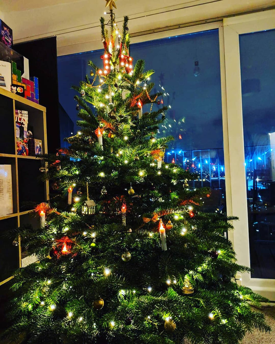 Real Christmas Trees Delivered Manchester | FREE Delivery – Christmas ...